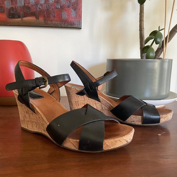 Clarks | Shoes | Cork Sandals | Poshmark